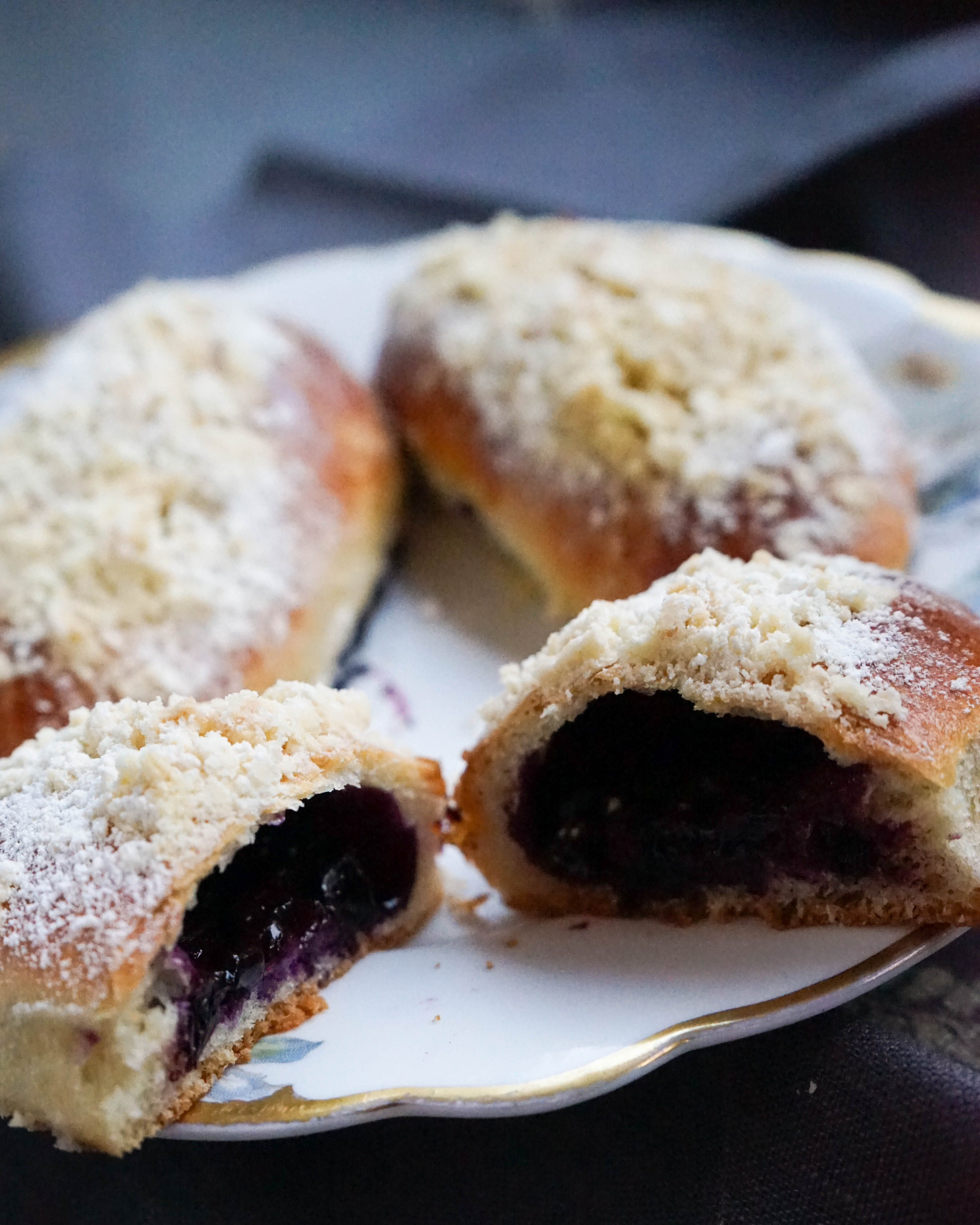 Melleņu pīrādziņi - Lindas Virtuve